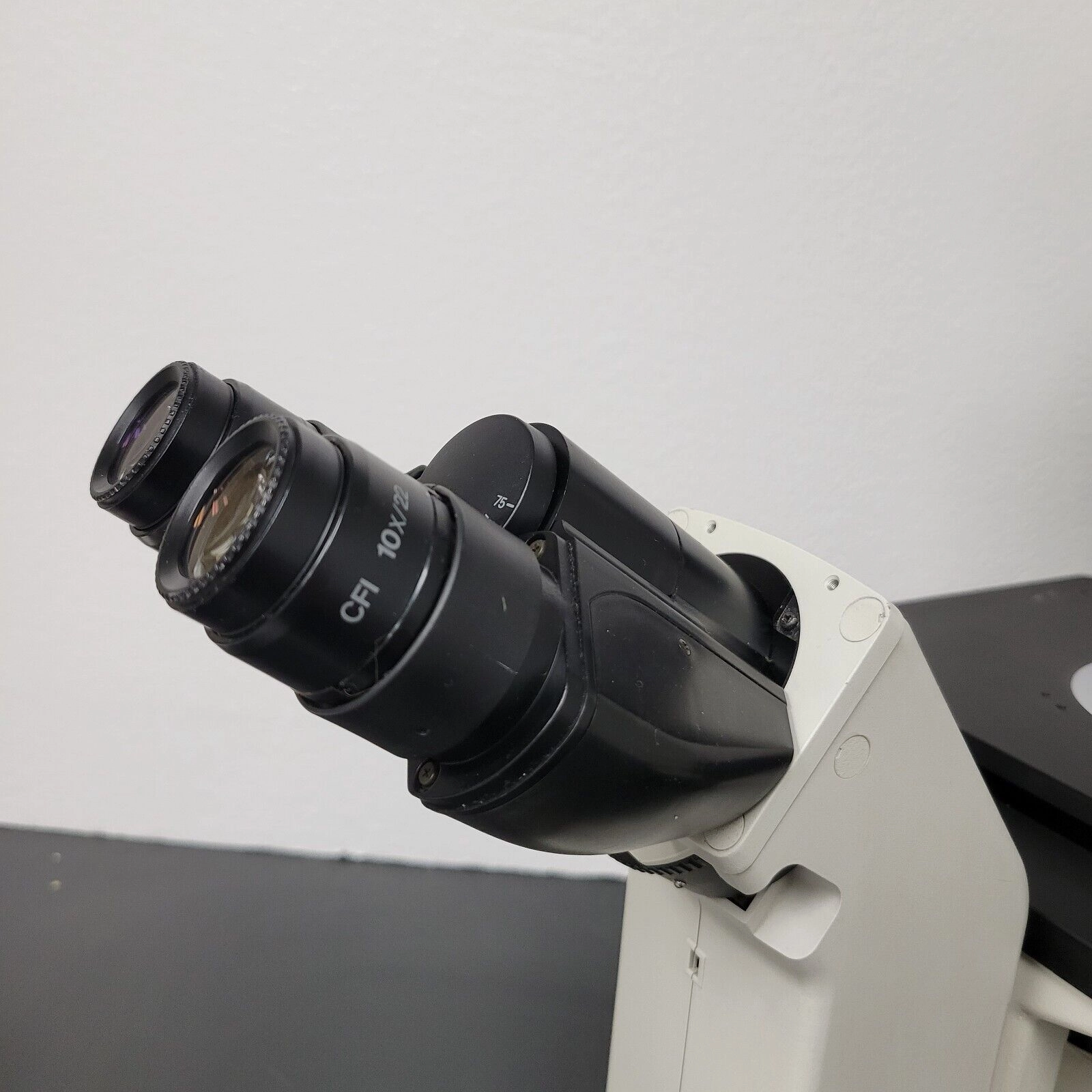 Nikon Microscope Eclipse TE200 with Phase Contrast & Fluorescence | LabX.com