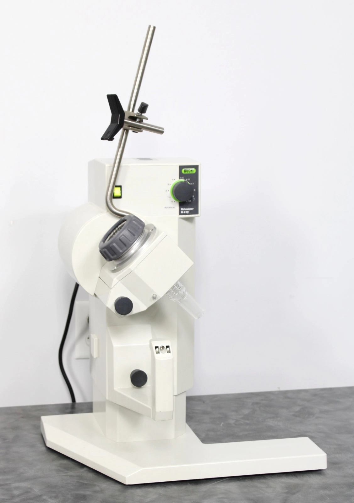 BUCHI Rotavapor R-210 Rotary Evaporator Rotovap | LabX.com