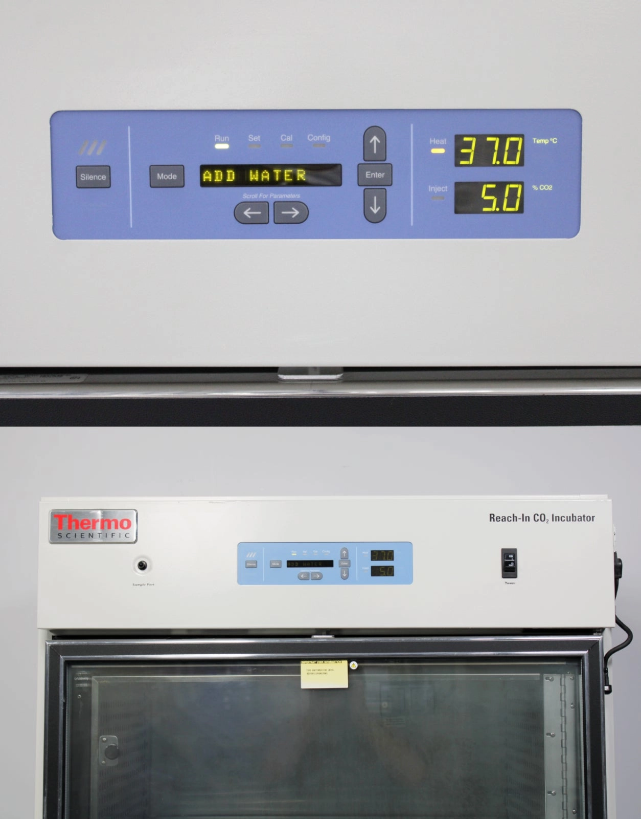 Thermo Scientific 3950 Reach-In CO2 Incubator w/ 5 Inner Shelf Doors ...