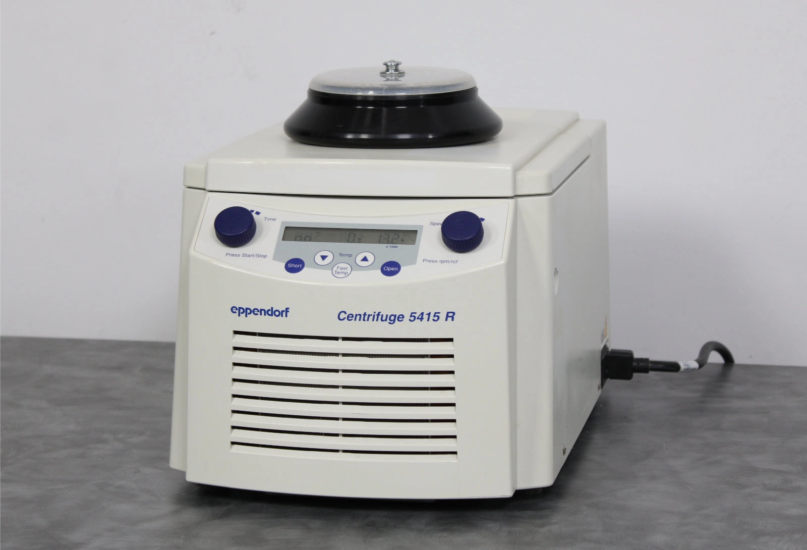 Eppendorf 5415R Refrigerated Microcentrifuge w/ F45-24-11 Fixed-Angle ...