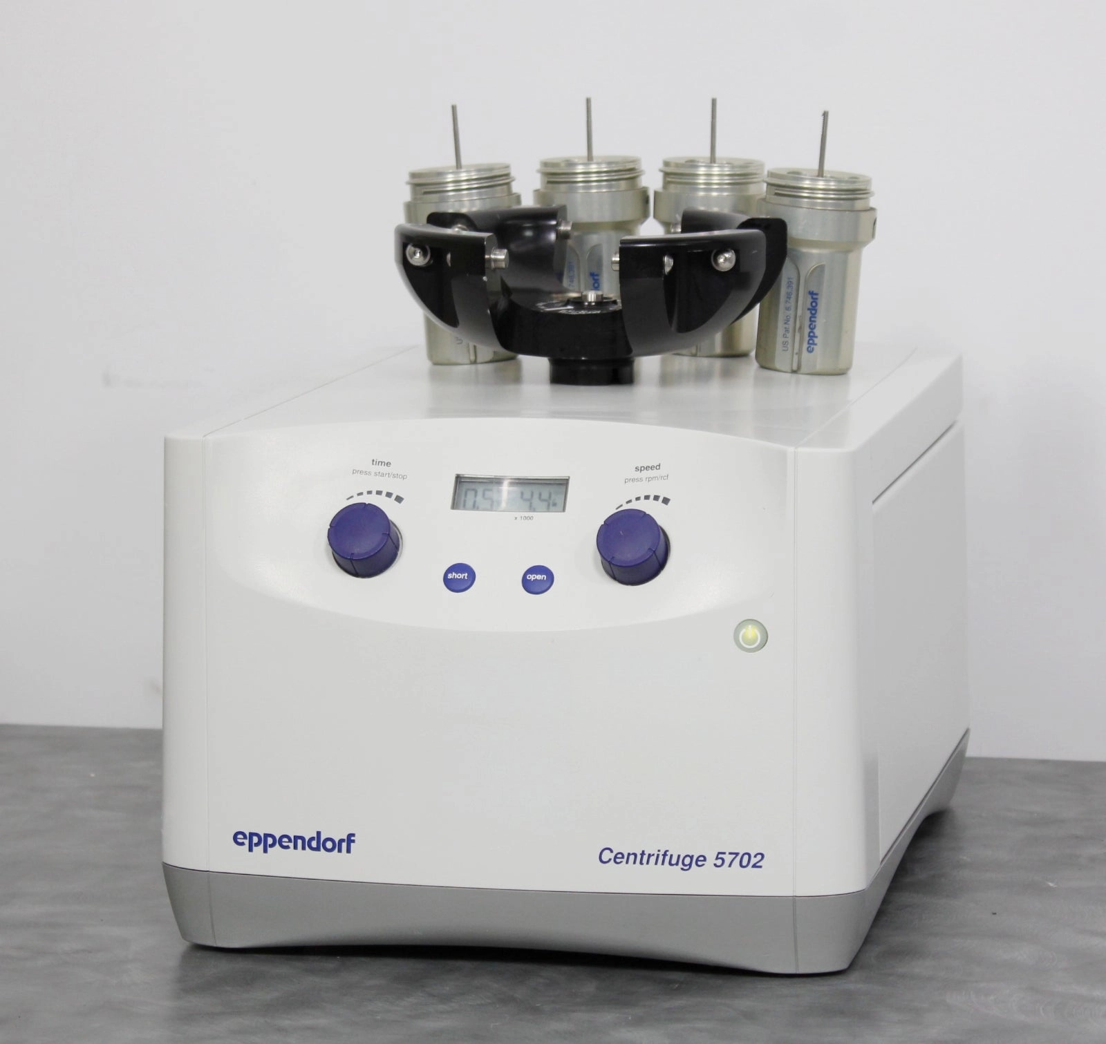 Eppendorf 5702 Benchtop Centrifuge with A-4-38 Swing Bucket Rotor & Buckets | LabX.com