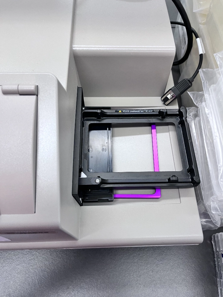 Molecular Devices SpectraMax M5 Microplate Reader | LabX.com