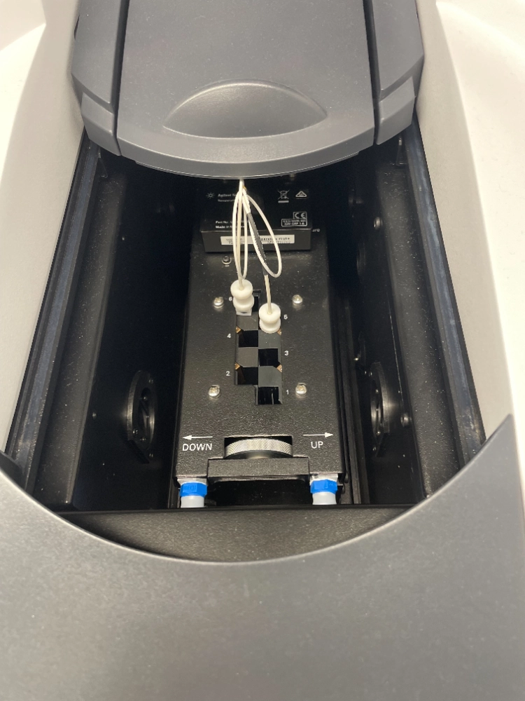 Agilent Cary Series UV-Vis-NIR Spectrophotometer | LabX.com