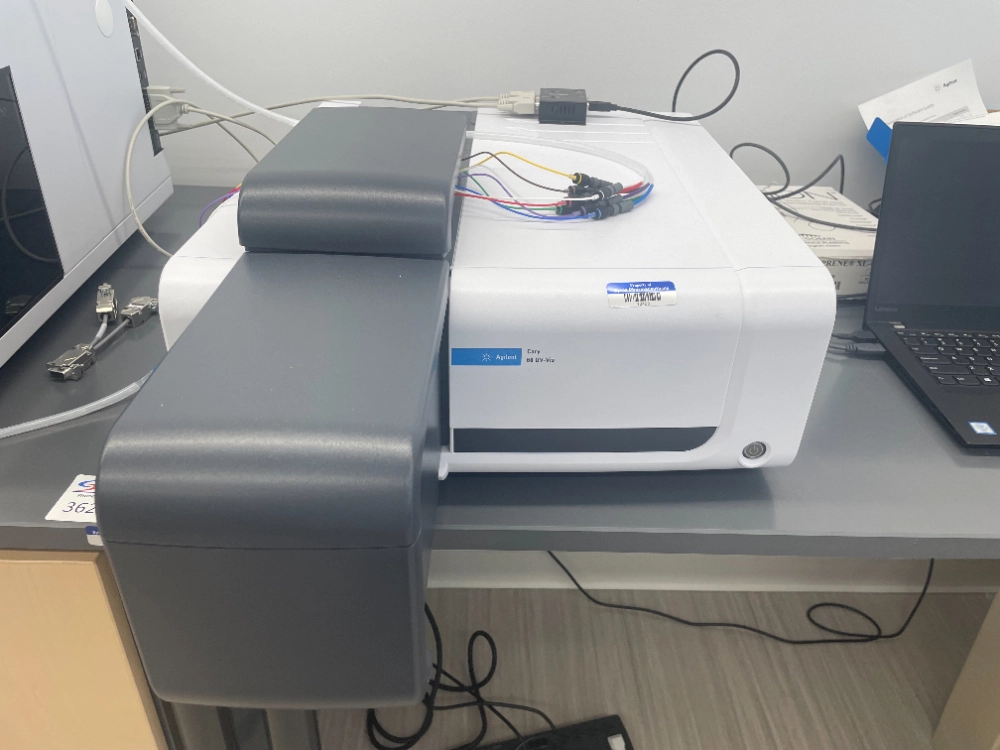Agilent Dissolution System with Cary 60 UV-Vis Spectrophotometer | LabX.com