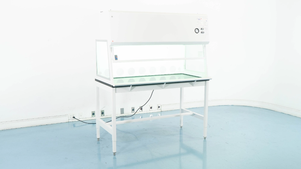 Kewaunee Interceptor 4' Vertical Laminar Flow Hood | LabX.com