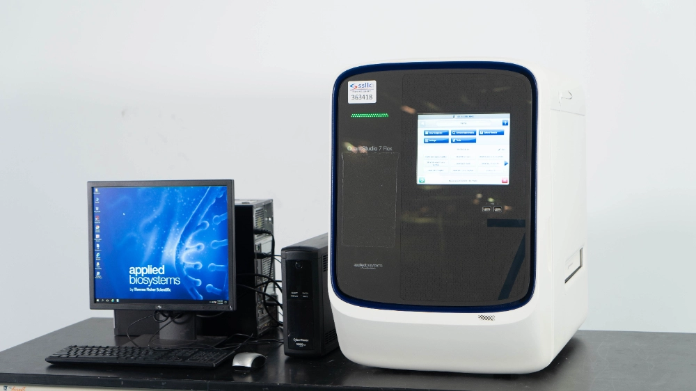 Applied Biosystems QuantStudio 7 Flex Real-Time PCR System | LabX.com