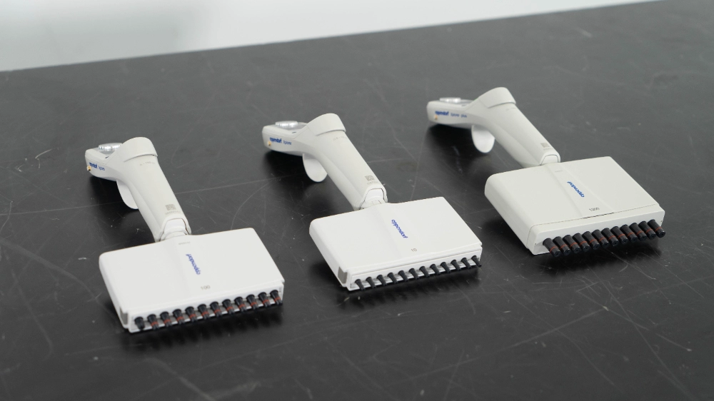 Eppendorf Multichannel Pipettes - Quantity 3 | LabX.com