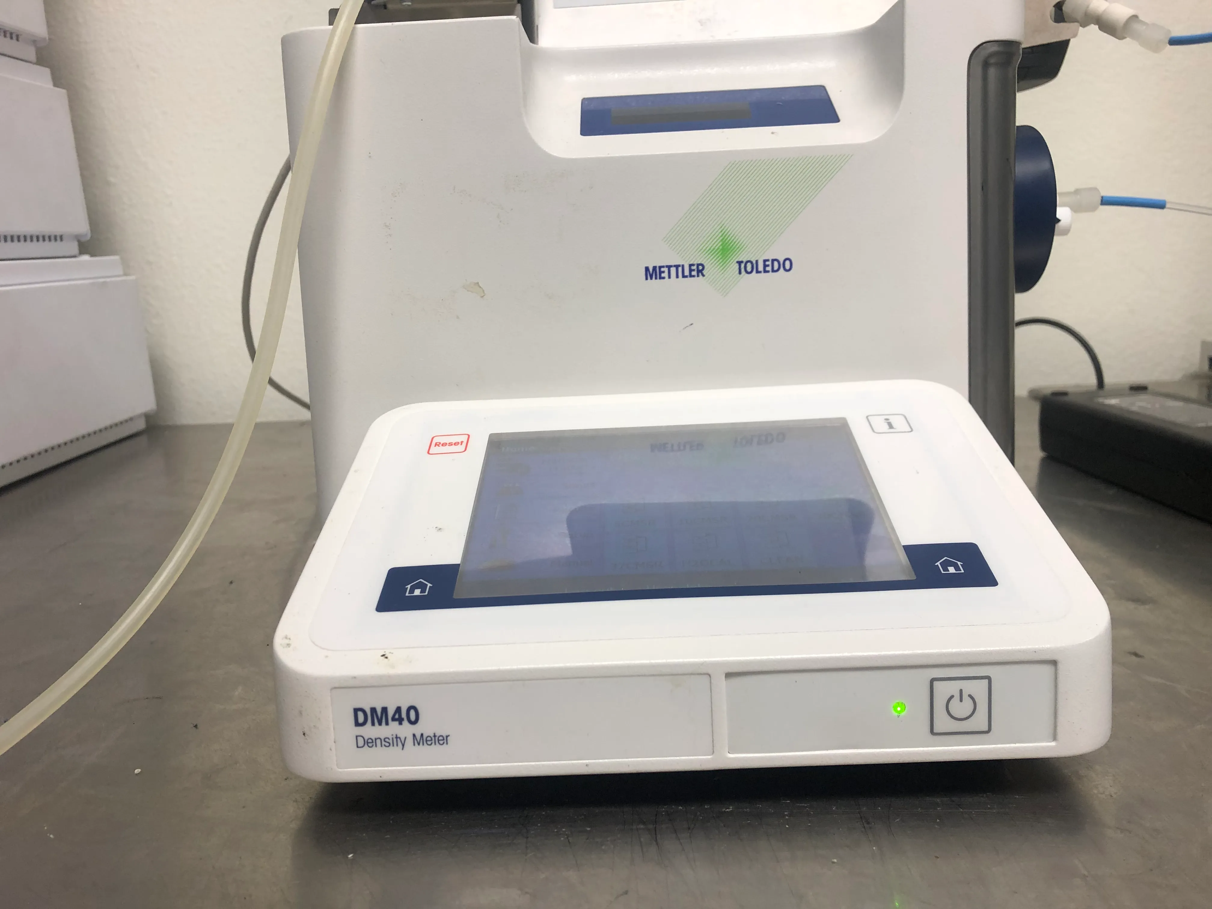 Mettler Toledo DM40 LiquiPhysics Excellence Density Meter | LabX.com