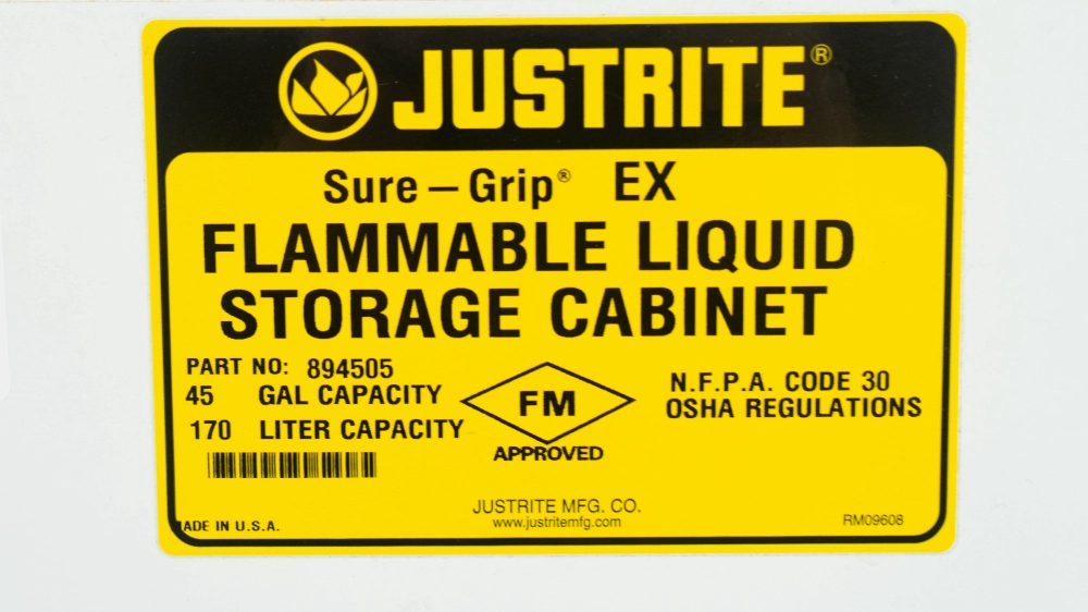 Uline 45 Gal Flammable Liquid Storage Cabinet | LabX.com