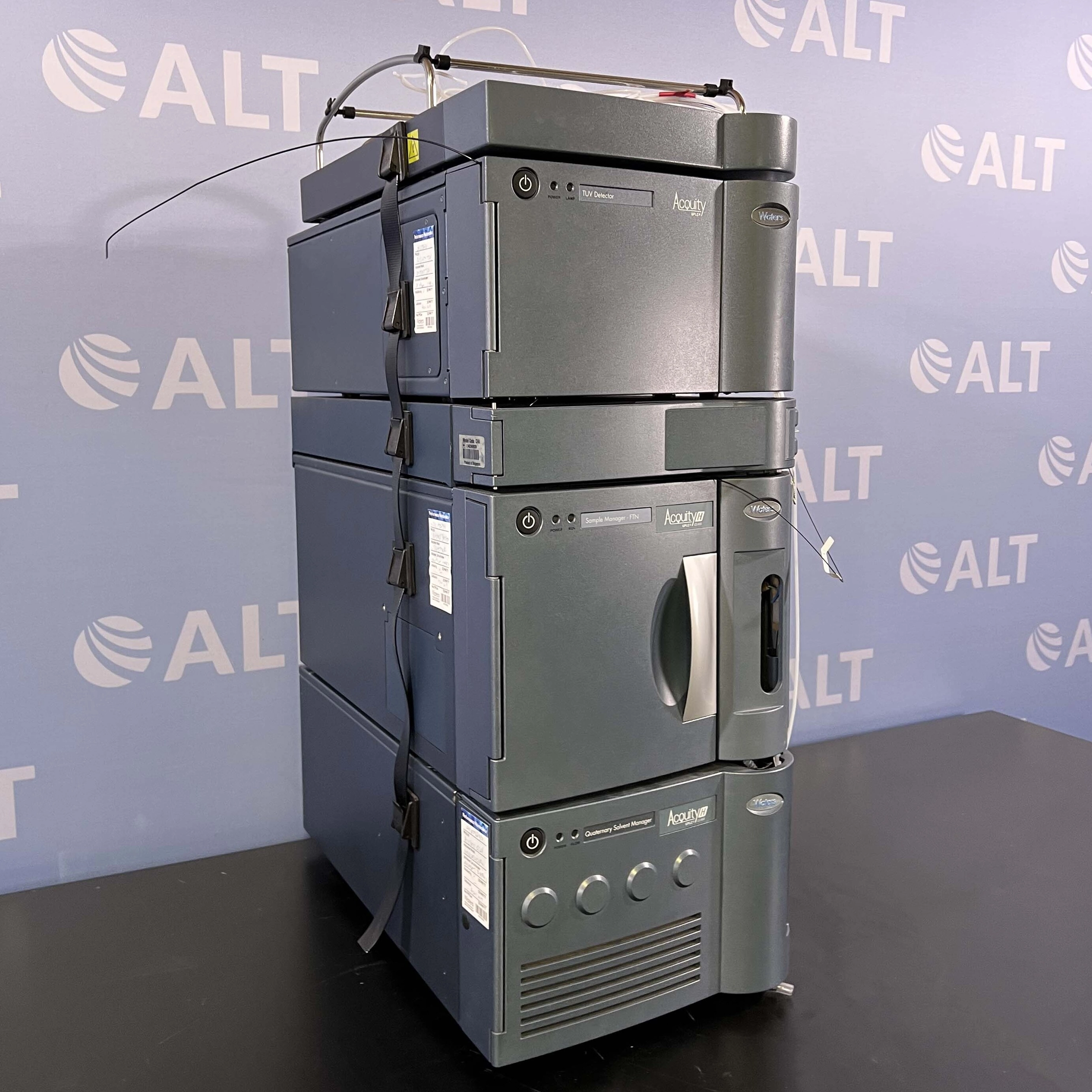 Waters Acquity UPLC System With Sample Manager-FTN, Quaternary Solvent ...