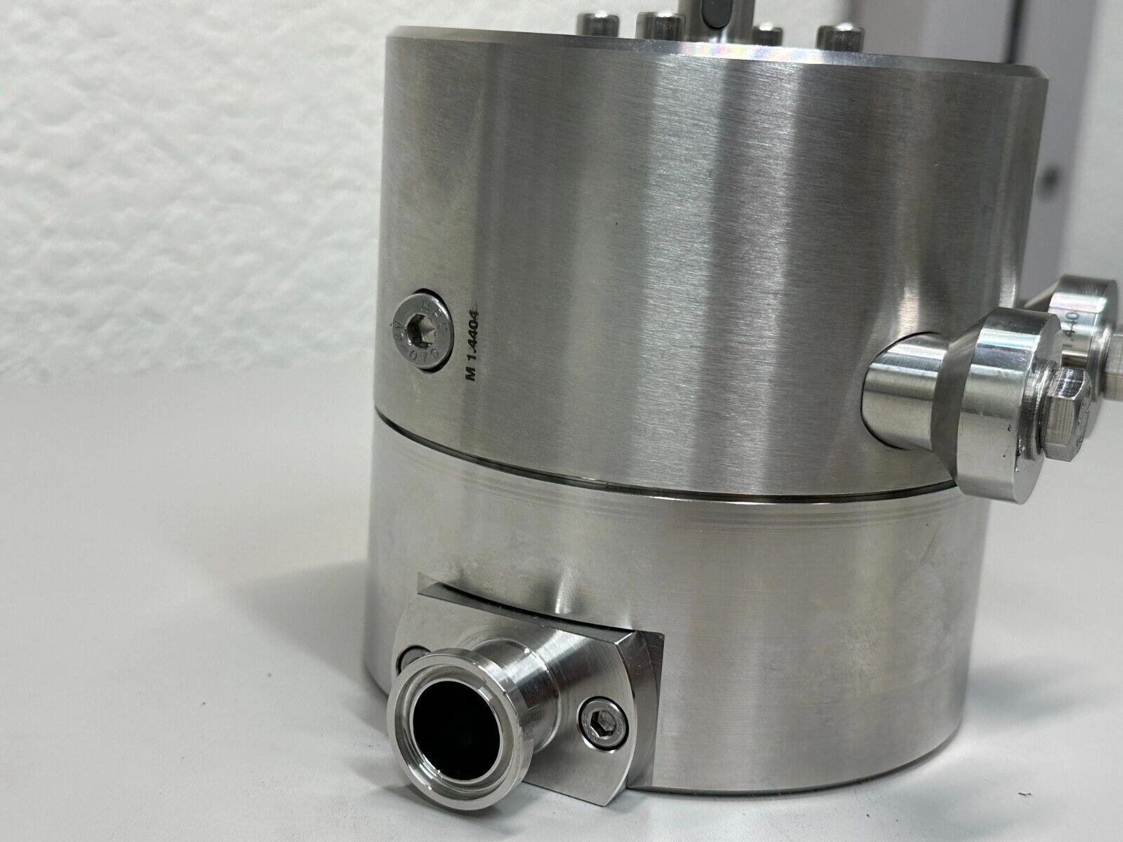 QuattroFlow Fluid Systems pump chamber head 1.4435 | LabX.com