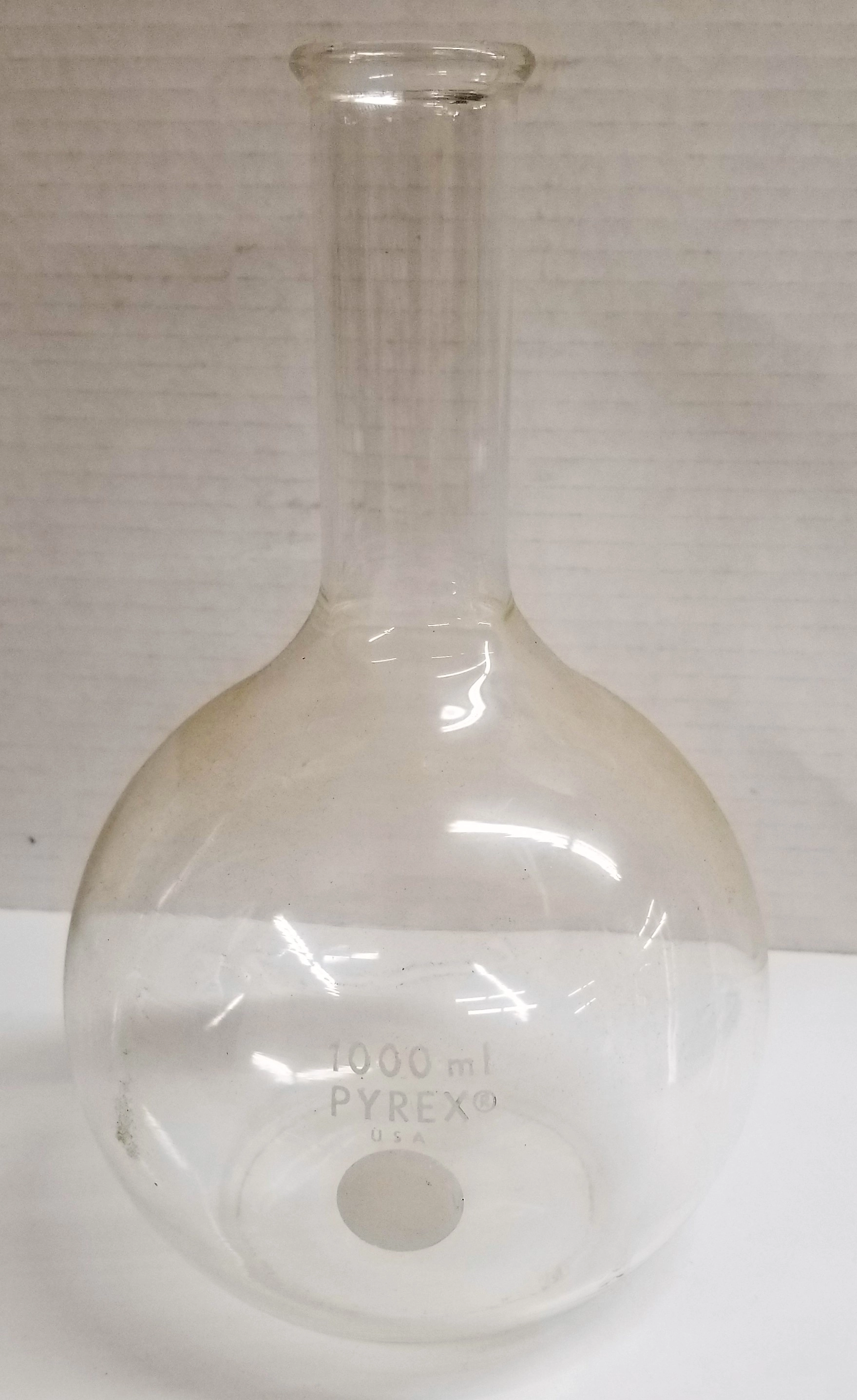 Corning PYREX 4060-1L Florence Flat-Bottom Flask - 1000mL | LabX.com