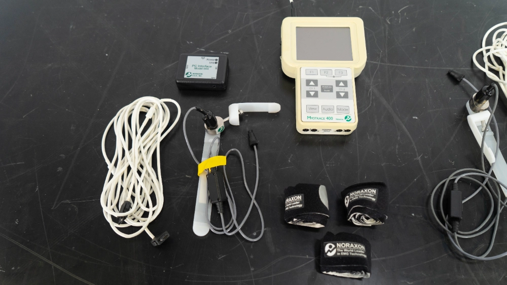 Noraxon Myotrace 400 EMG Meter-Quantity 3 | LabX.com
