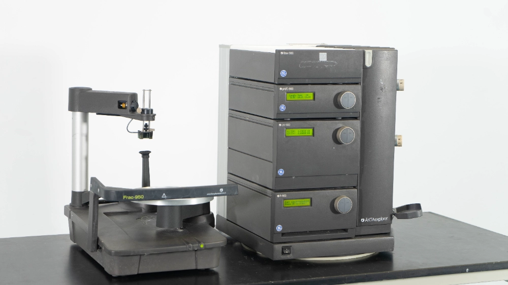 GE AKTA Explorer 100 FPLC System w/ Fraction Collector | LabX.com