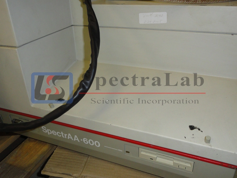Varian SpectrAA-600 Atomic Absorption Spectrometer with GTA 100 | LabX.com
