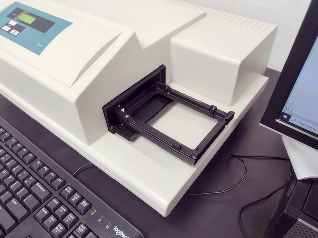 Molecular Devices VersaMax Microplate Absorbance Spectrophotometer ...