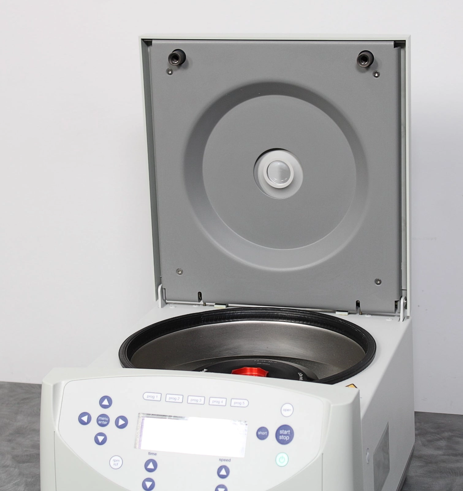Eppendorf 5430 High-Speed Benchtop Microcentrifuge with FA-45-30-11 ... Eppendorf 5430 High-Speed Benchtop Microcentrifuge with FA-45-30-11 ...