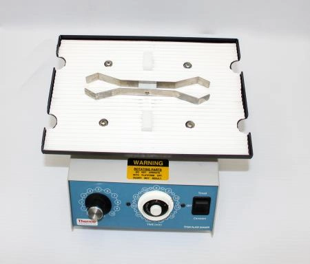 Thermo Scientific Titer Plate Shaker Model: 4625 | LabX.com