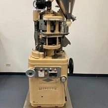 Manesty Tablet Press