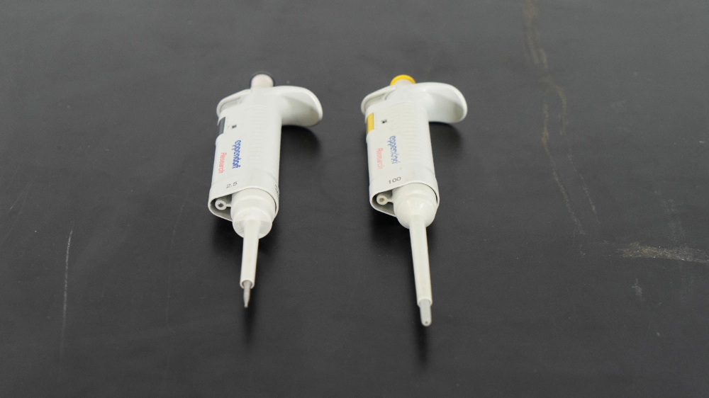 Eppendorf Research Single Channel Pipettes- Quantity 2 | LabX.com