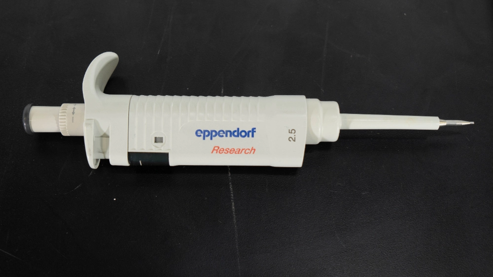 Eppendorf Research Single Channel Pipettes- Quantity 2 | LabX.com