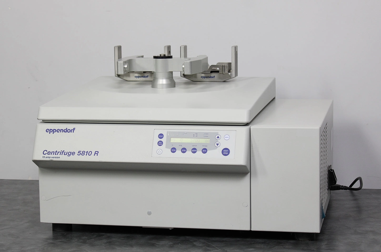 Eppendorf 5810R Refrigerated Benchtop Centrifuge w/ A-2-DWP Rotor ...