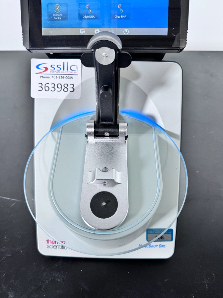 Thermo NanoDrop One Spectrophotometer | LabX.com