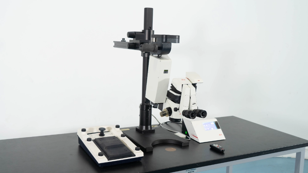 Leica M620 Tabletop Surgical Microscope | LabX.com
