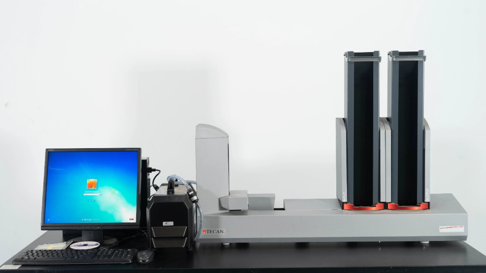 Tecan Connect Basic Microplate Handler | LabX.com