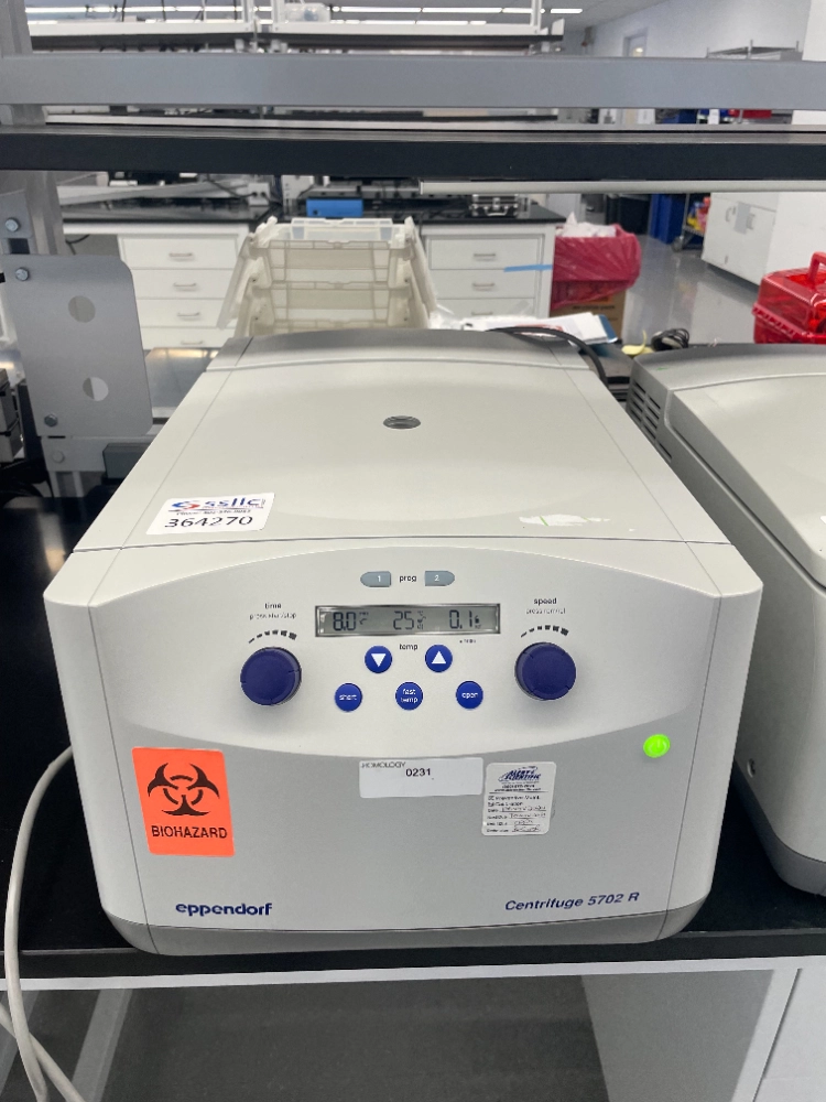 Eppendorf 5702 Refrigerated Centrifuge | LabX.com