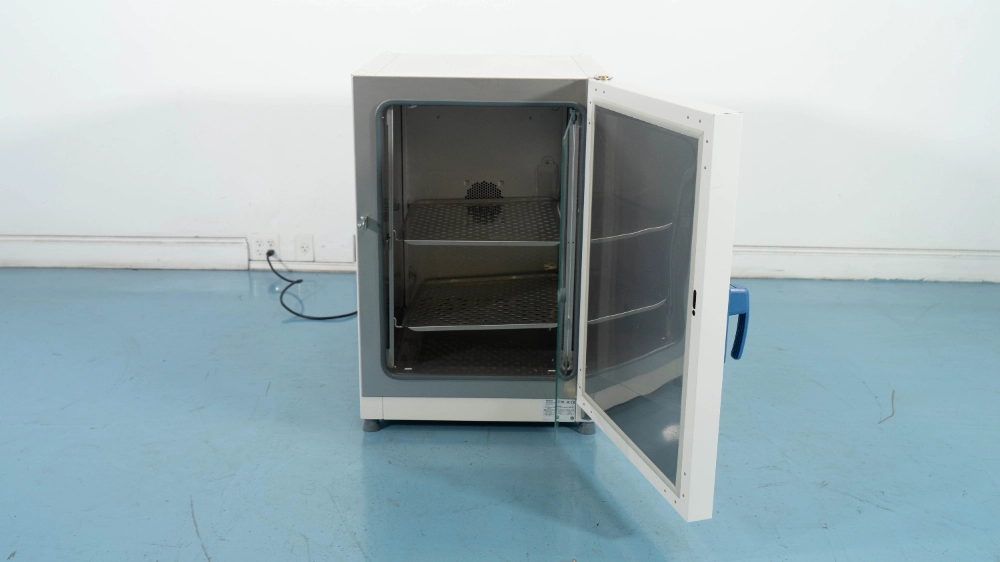 Thermo HeraTherm Refrigerated Incubator | LabX.com