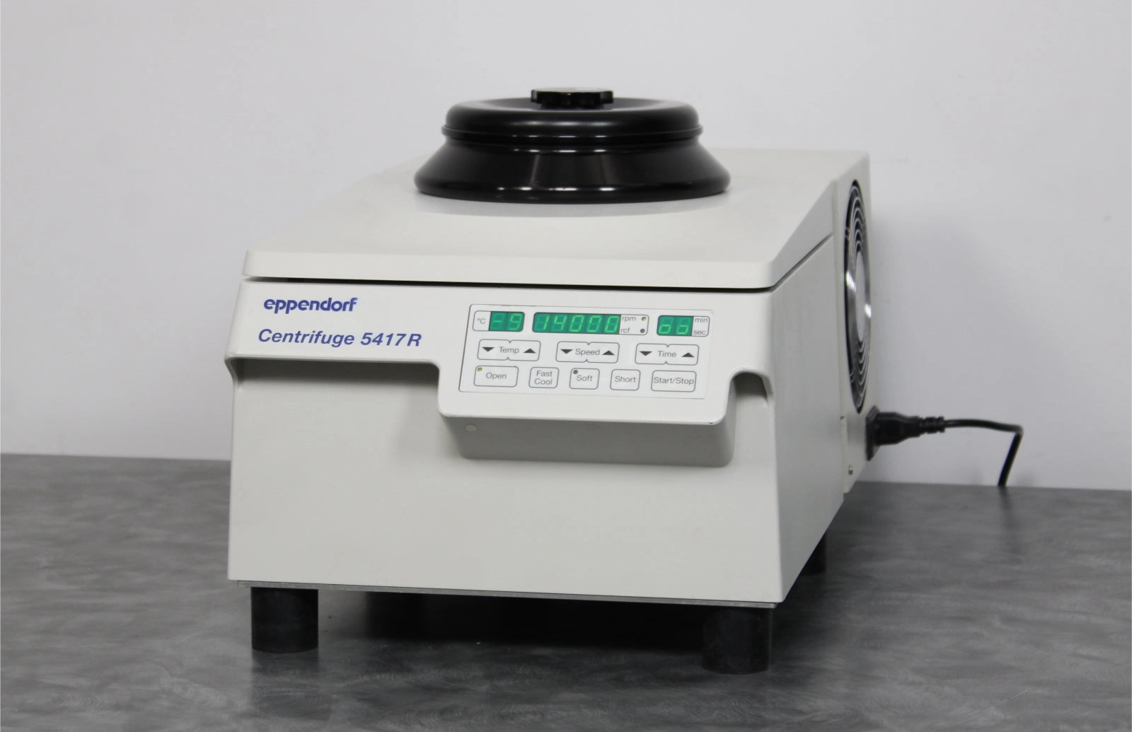 Eppendorf 5417R Refrigerated Benchtop Centrifuge w/ F 45-30-11 Fixed ...