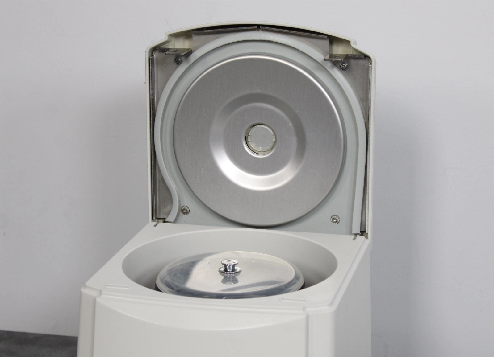 Eppendorf 5415D Benchtop Microcentrifuge 5425 & F45-24-11 Rotor with ...