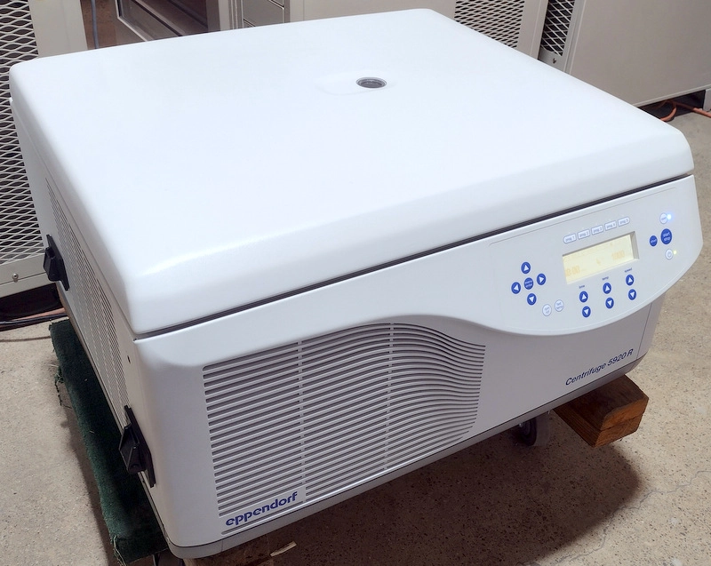 Eppendorf 5920R Refrigerated Benchtop Centrifuge w/ S-4xUniversal-Large ...