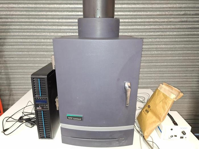 Caliper Life Sciences IVIS Lumina II Imaging System | LabX.com