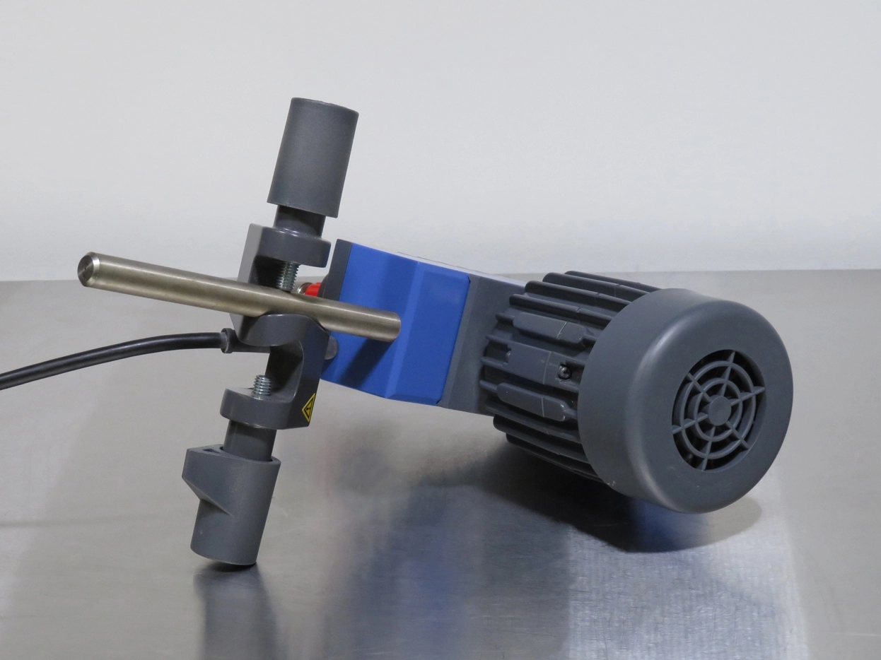 IKA RW 20 Digital Mechanical Overhead Mixer | LabX.com