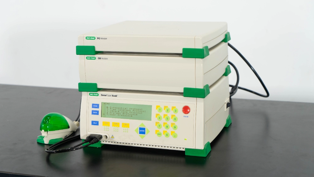 Bio-Rad Gene Pulser Xcell Electroporation System | LabX.com