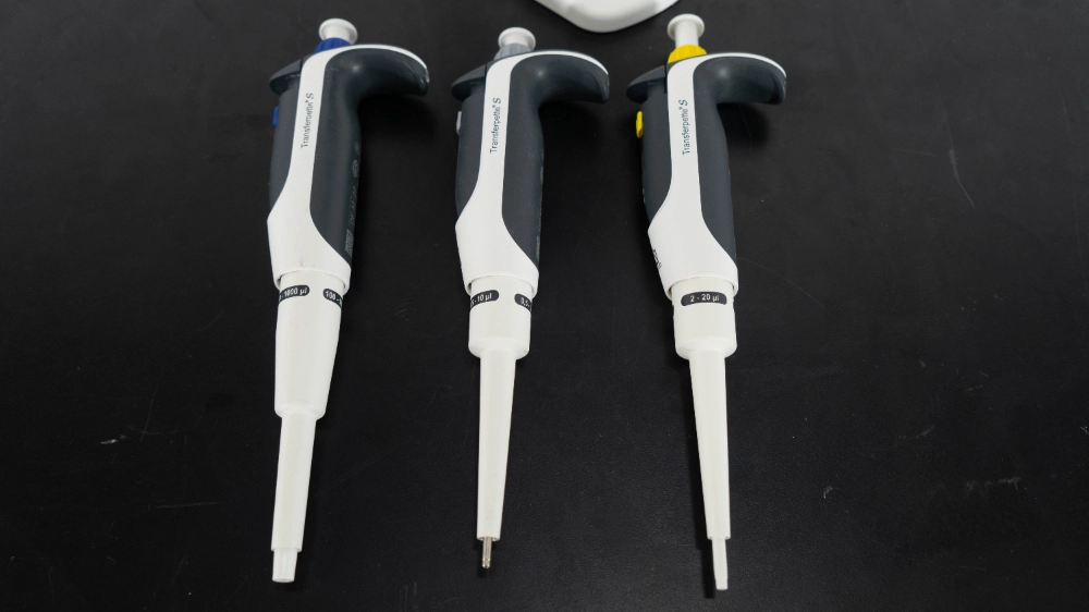 Sartorius Transferpette S Single-Channel Pipettes w/stand-Quantity 6 ...