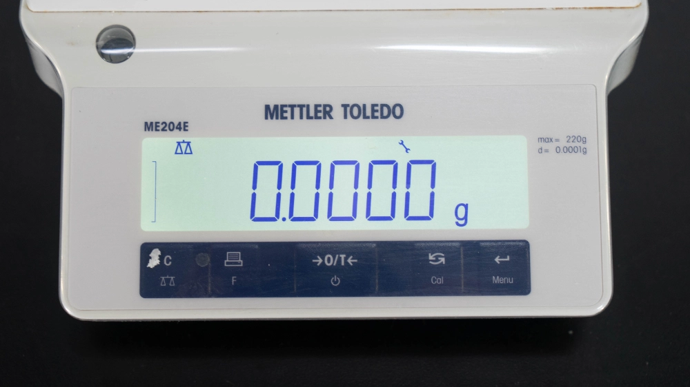 Mettler Toledo ME204E Automatic Analytical Balance | LabX.com