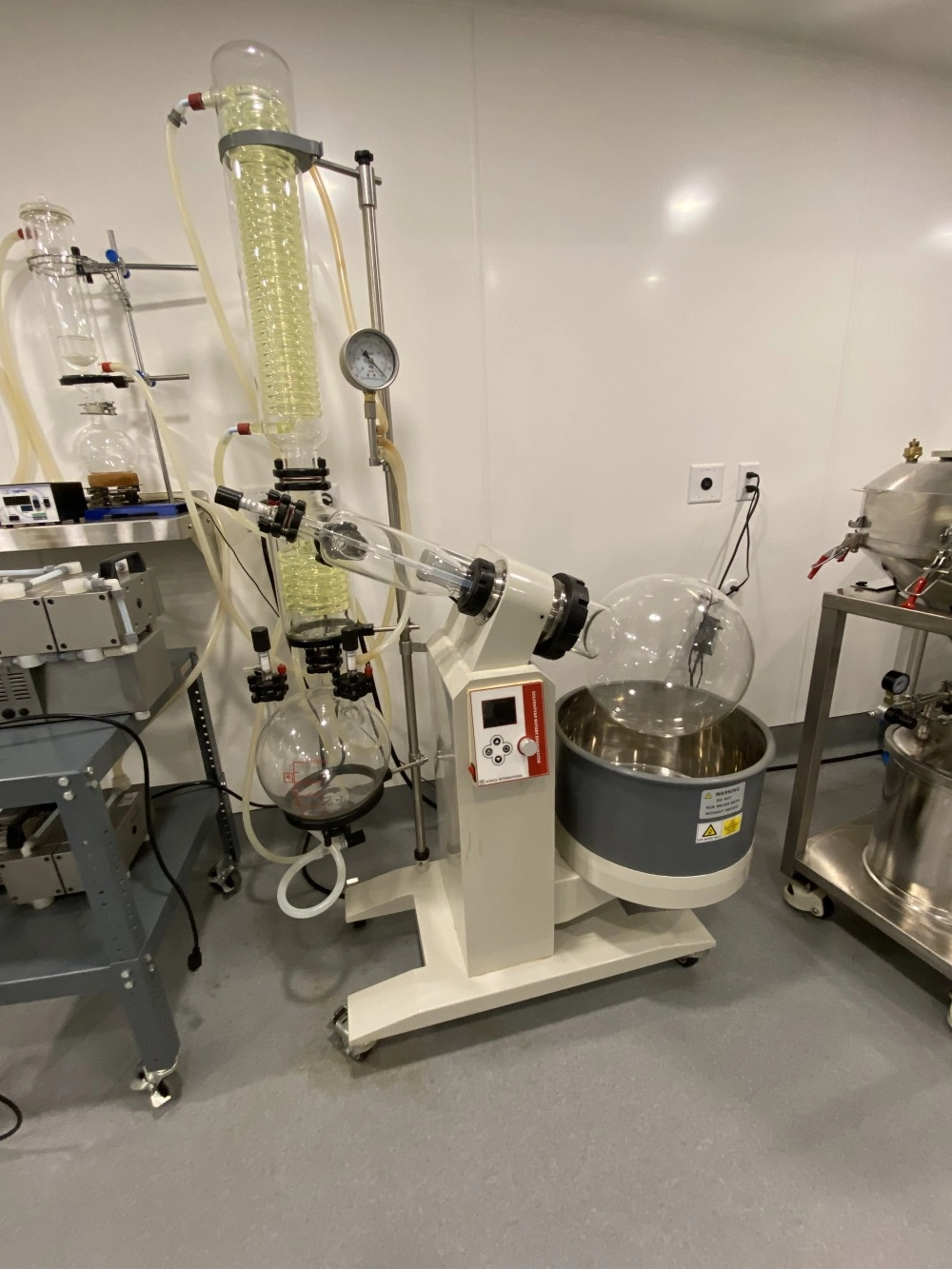 Across Rotovap SE53 SolventVap 20L Rotary Evaporator | LabX.com