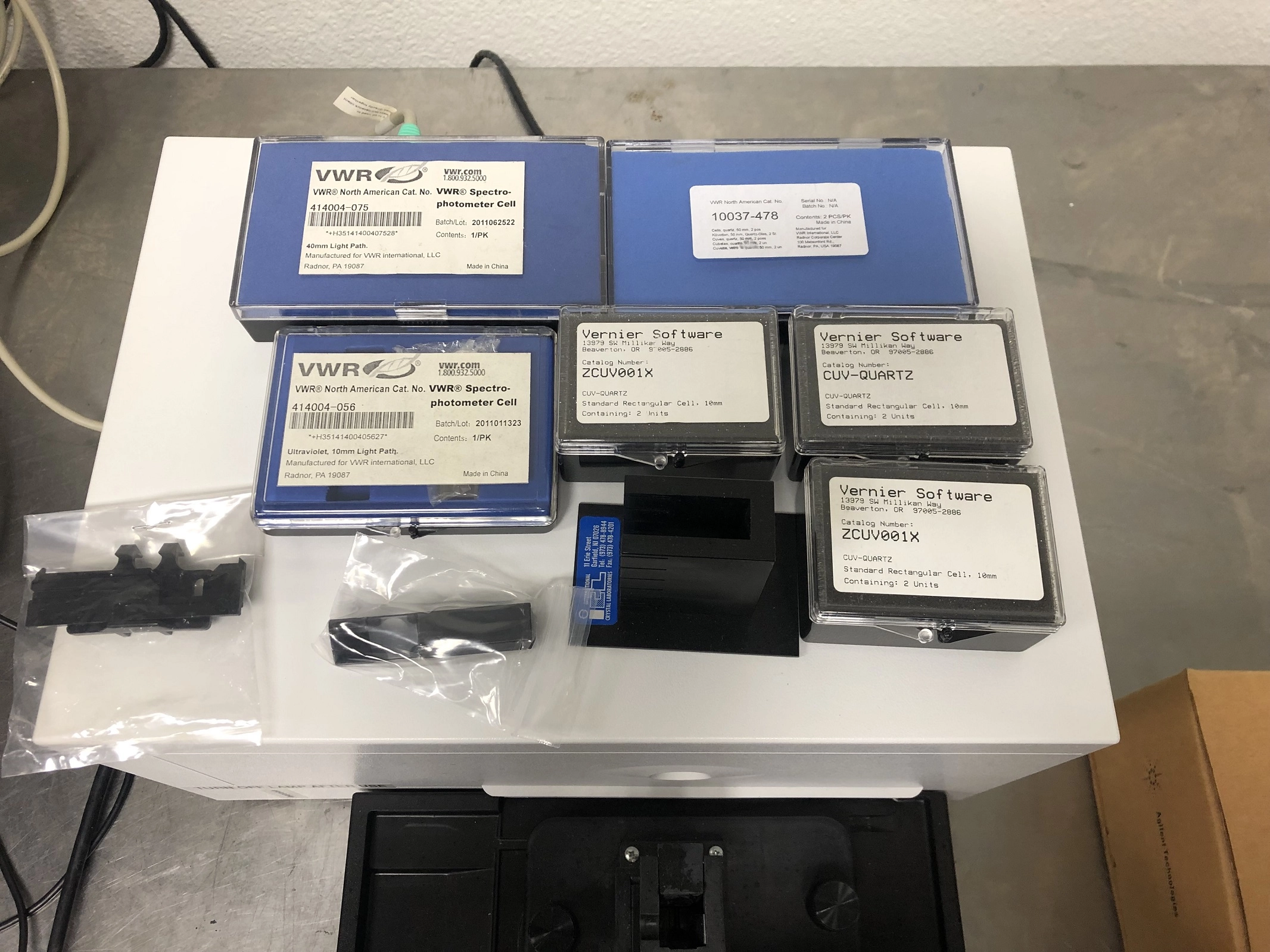 Agilent Cary 8454 UV-VIS Spectrophotometer | LabX.com