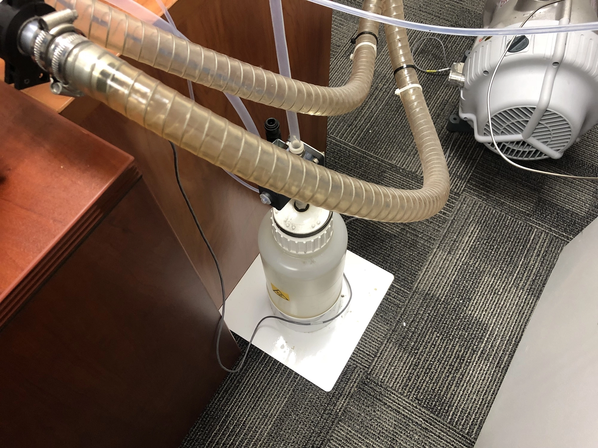 Waters XEVO TQ Mass Spectrometer LCMS Complete System | LabX.com