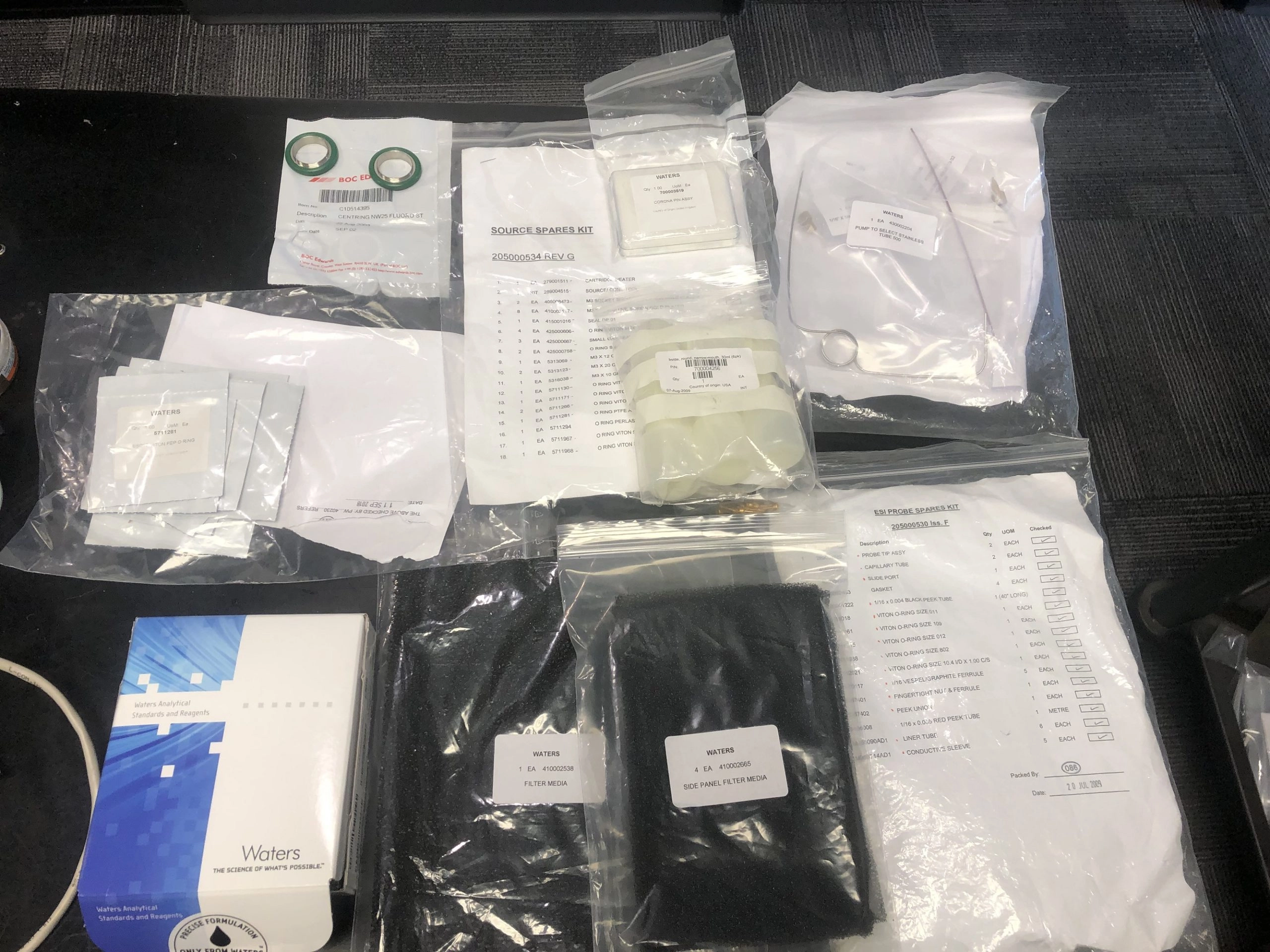 Waters XEVO TQ Mass Spectrometer LCMS Complete System | LabX.com