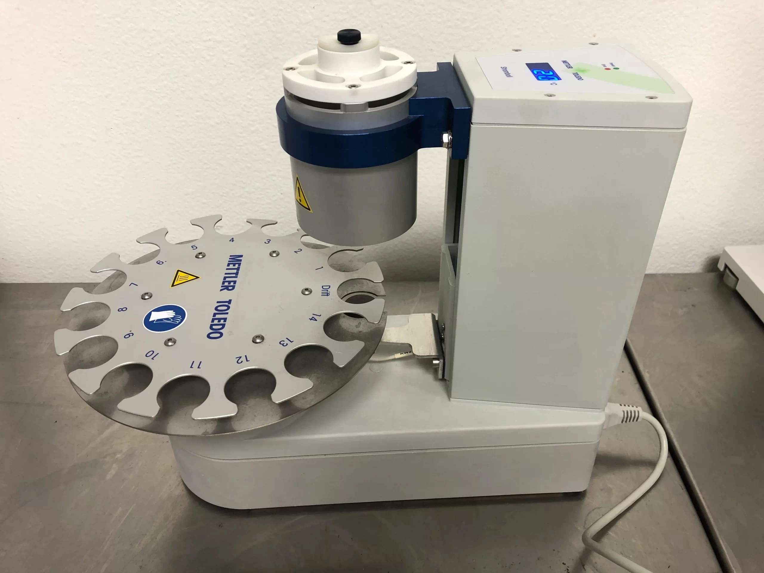Mettler Toledo Stromboli Sample Changer | LabX.com