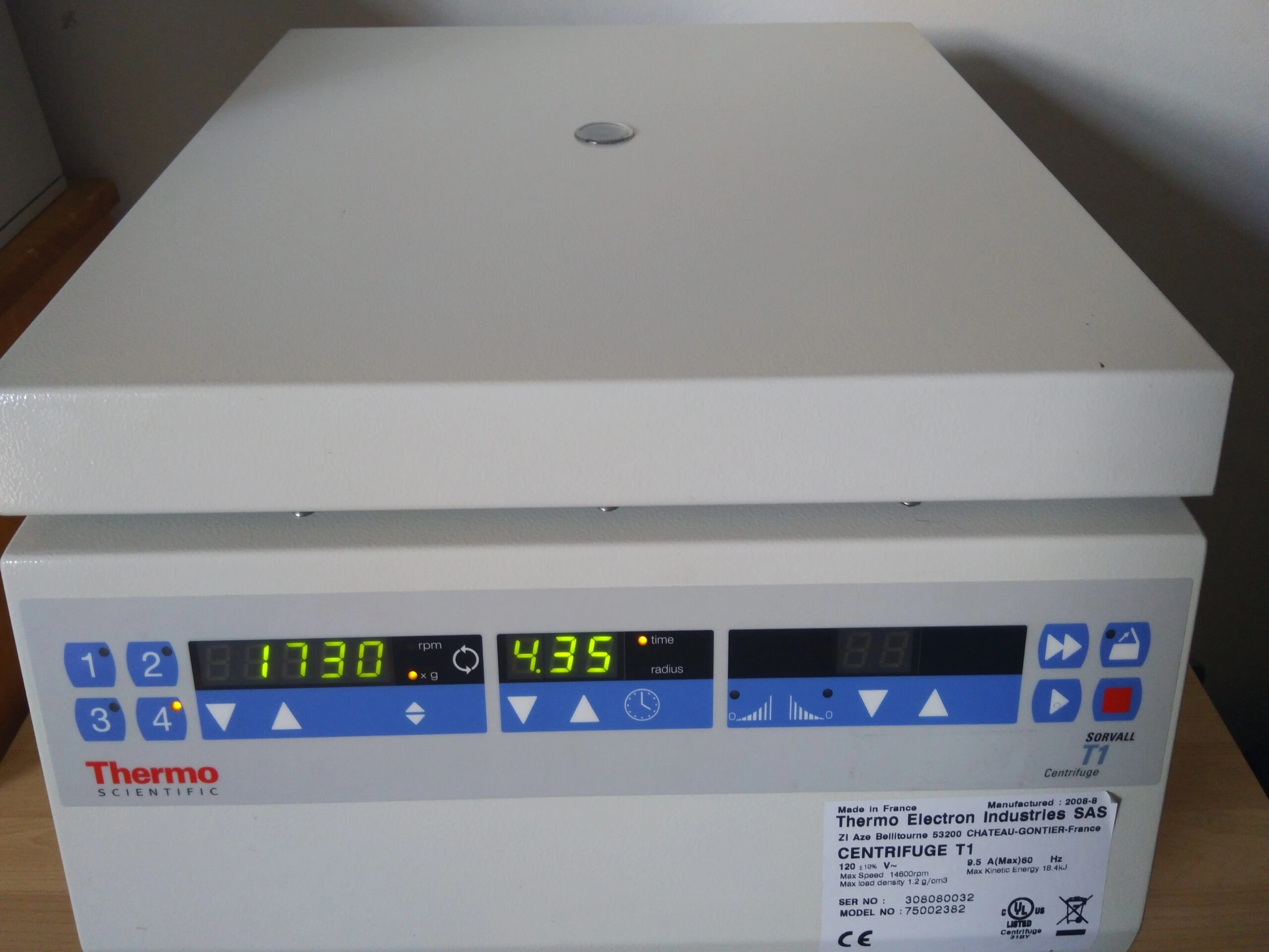 Thermo Scientific T1 Centrifuge | LabX.com