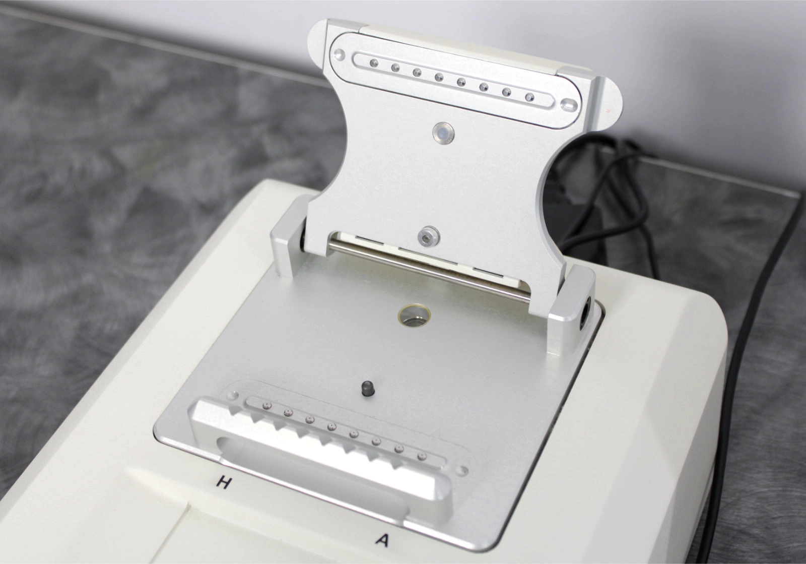 NanoDrop ND-8000 8-Sample UV-Vis Spectrophotometer with Laptop ...