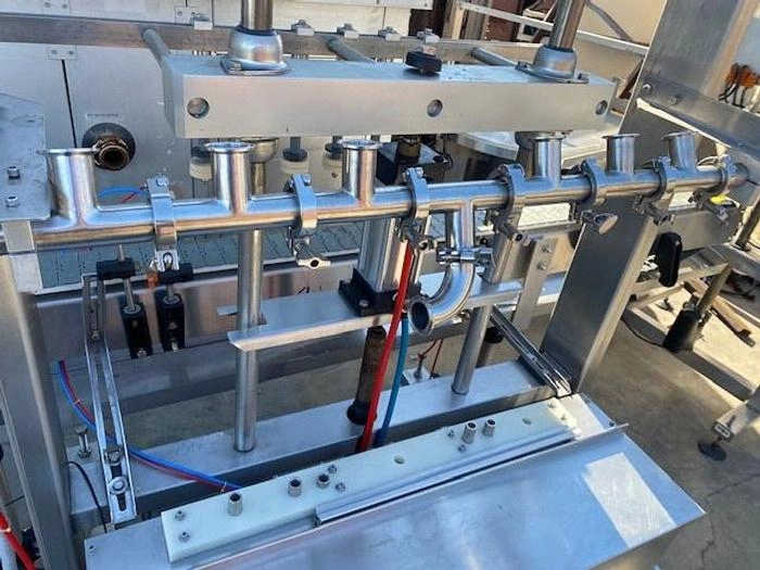 Accutek 6 Automatic Overflow Pressure Filler | LabX.com