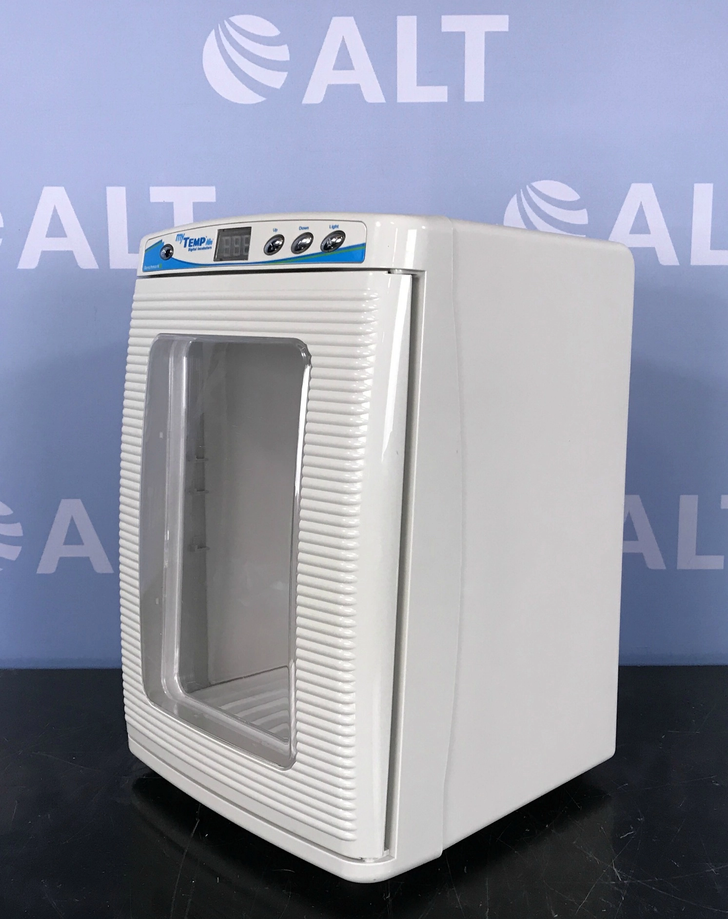 Benchmark Scientific MyTemp Mini Digital Incubator Model H2200-H | LabX.com