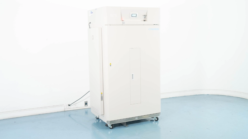 Conviron G1000 Environmental Chamber | LabX.com
