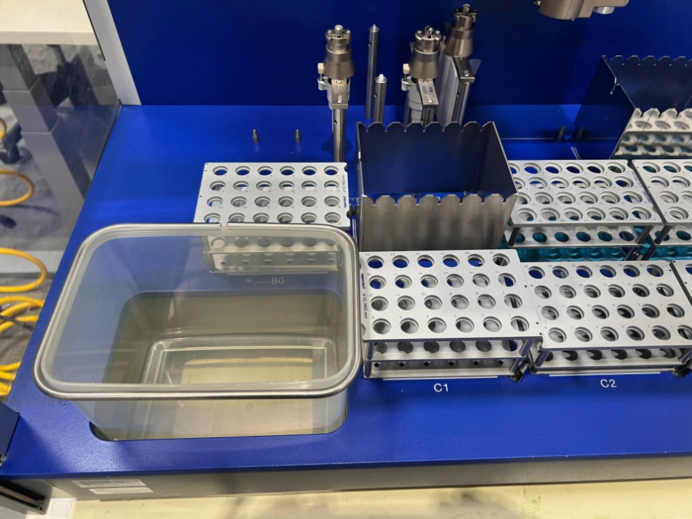 Eppendorf Motion 5075 Liquid Handler | LabX.com